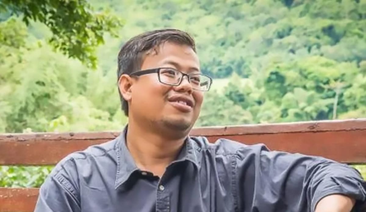 Cambodian journalist Mech Dara: From newspaper stacker to prison cell ...
