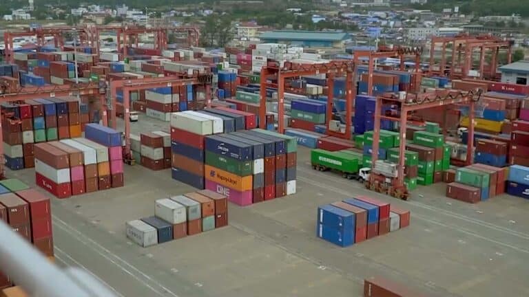 World Bank team says falling incomes and weak construction weigh on ...